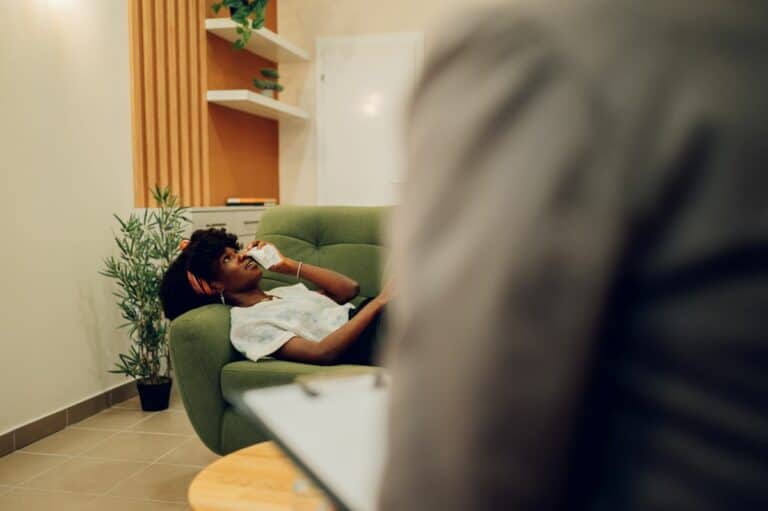 Cognitive Behavioral Therapy vs. Psychotherapy: Main Differences