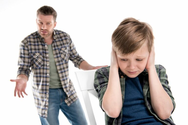 Narcissistic Father: 13 Signs and Their Impact on Children