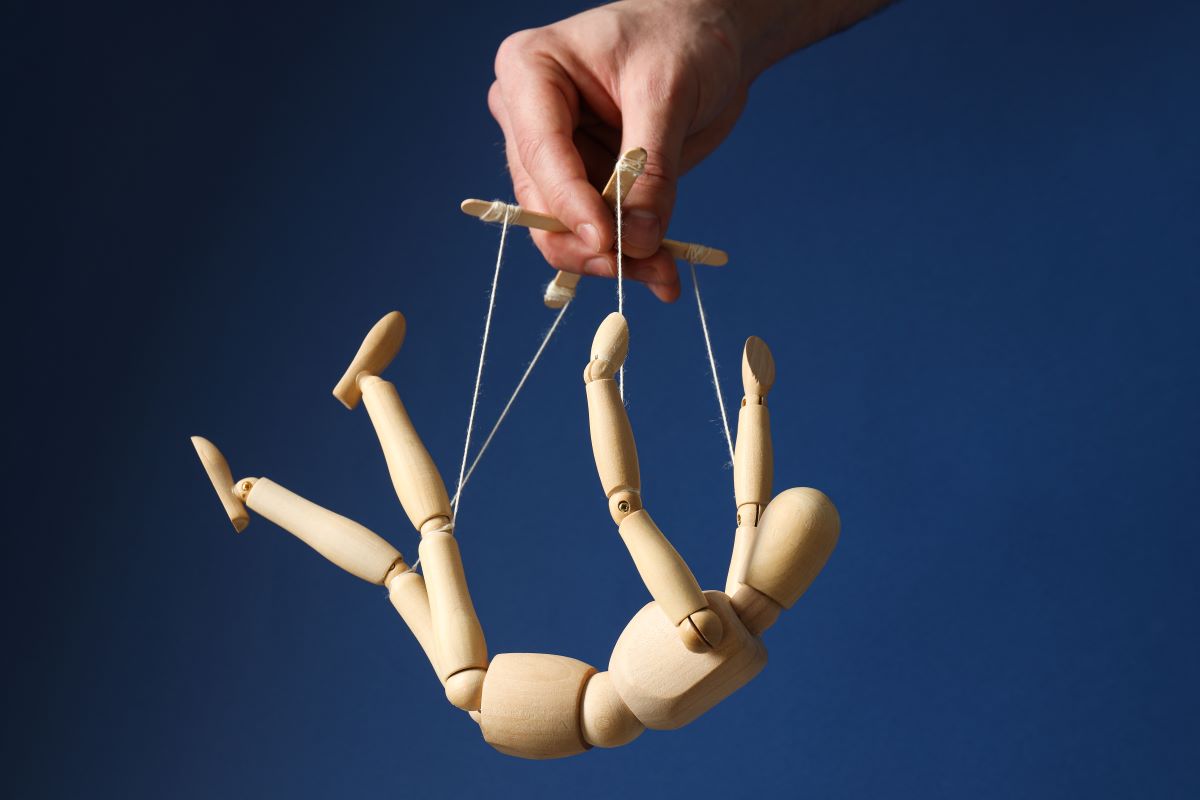 Sociopathic Women: Signs, Causes and Treatment