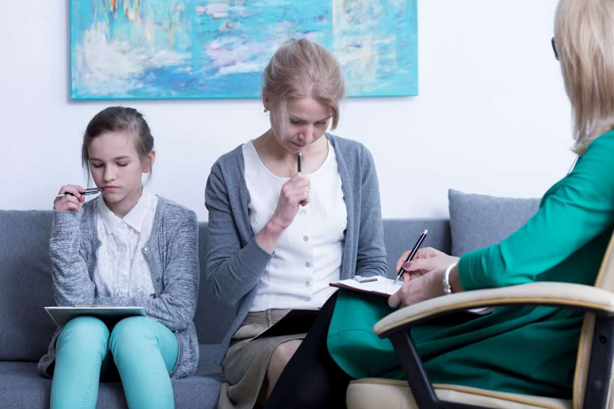 8 Family Therapy Activities to Strength Connections
